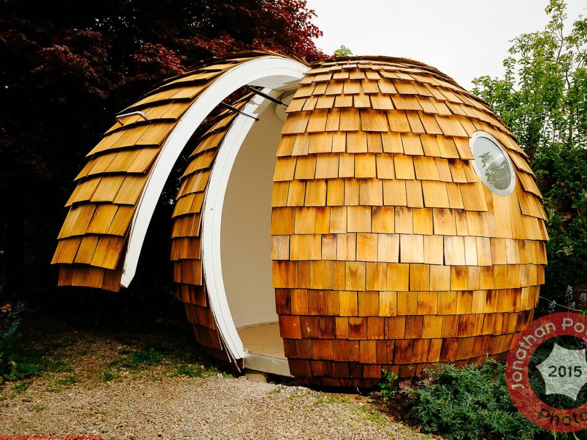 The high tech Archipod by architect Chris Sneesby